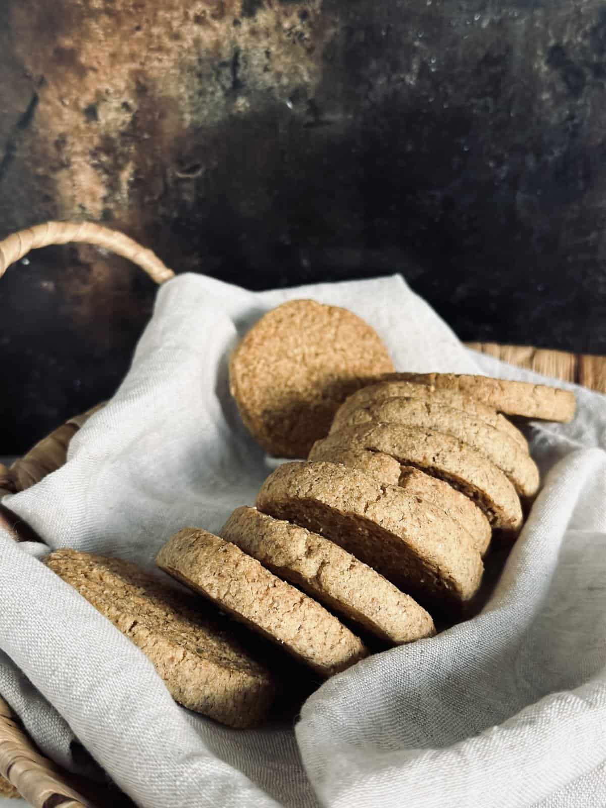 Super Simple Almond and Rye Cookies Without Eggs - A pinch of Zest