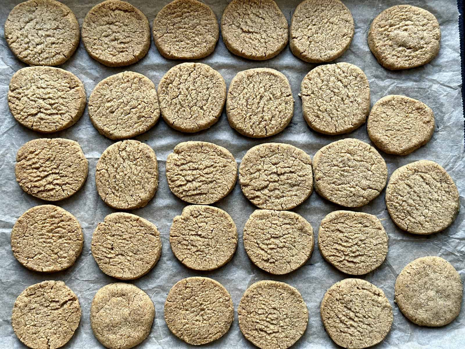 Super Simple Almond and Rye Cookies Without Eggs - A pinch of Zest