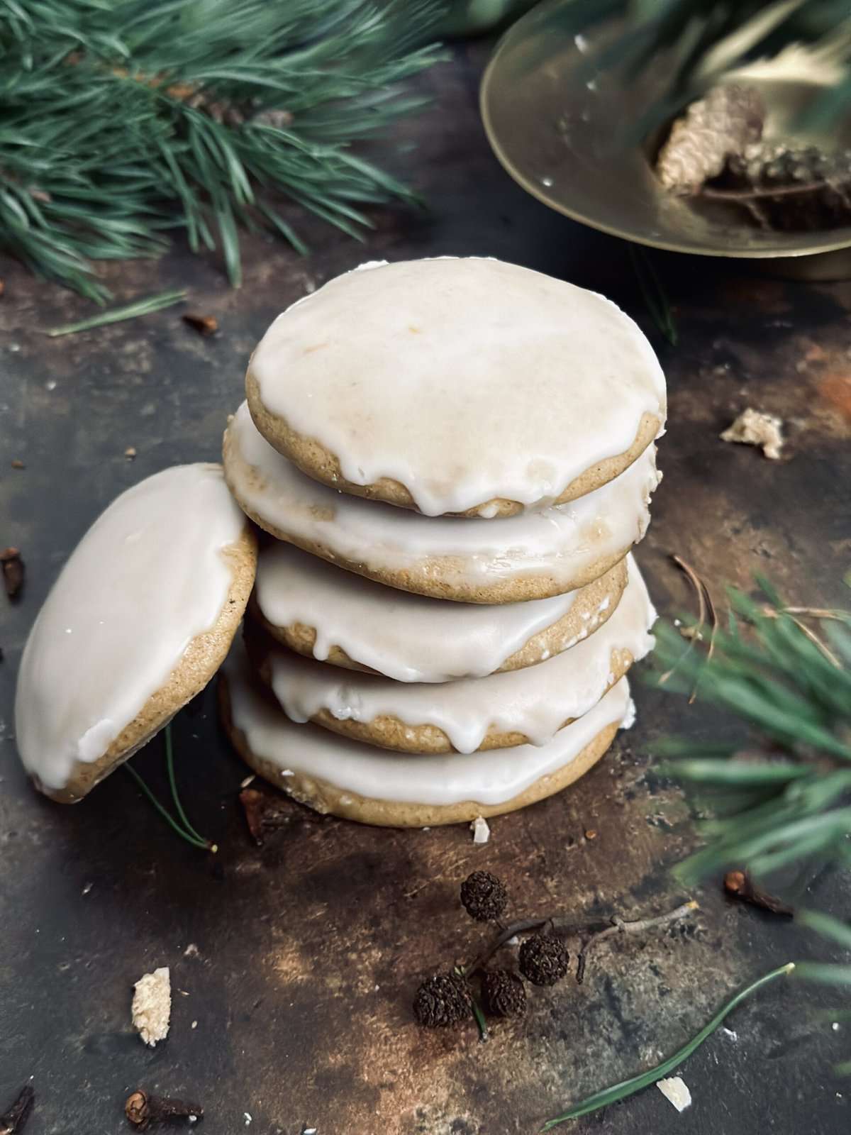 Super Soft Gingerbread Cookies Made With Honey - A pinch of Zest