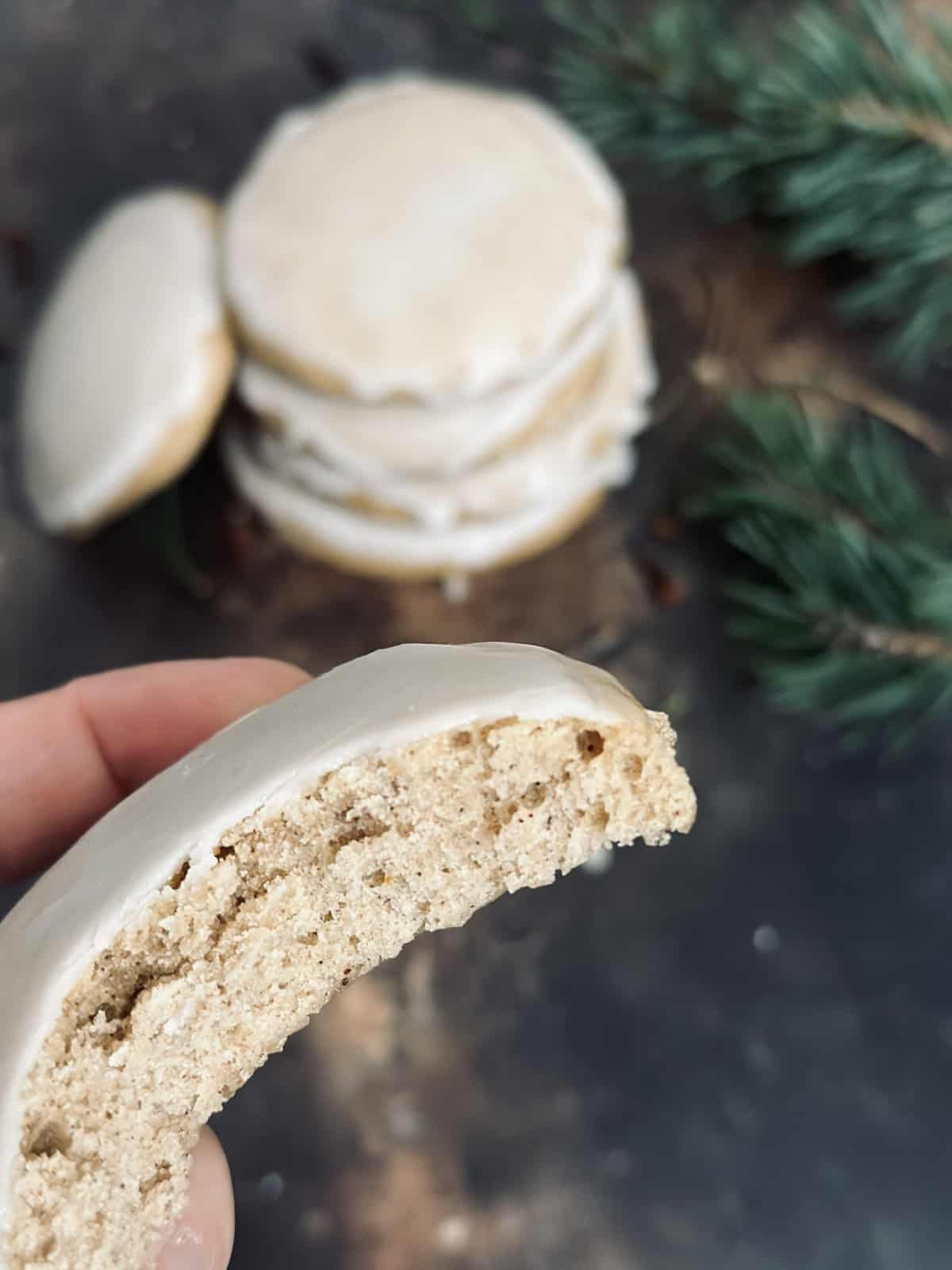 Super Soft Gingerbread Cookies Made With Honey - A pinch of Zest